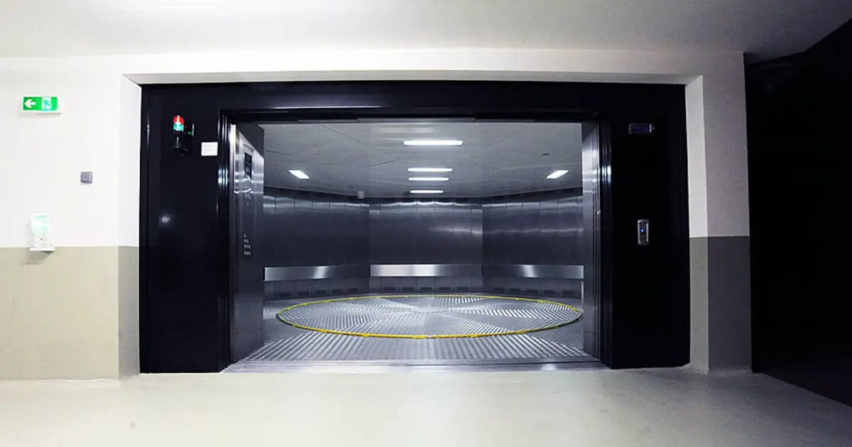 Des ascenseurs pas comme les autres : les monte-voitures | TK Elevator