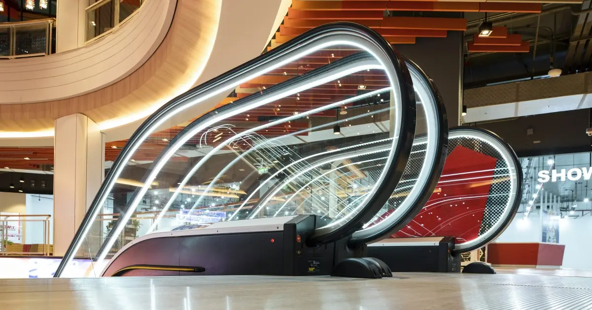 Rulltrappor och rullband: Standarder I TK Elevator Sverige