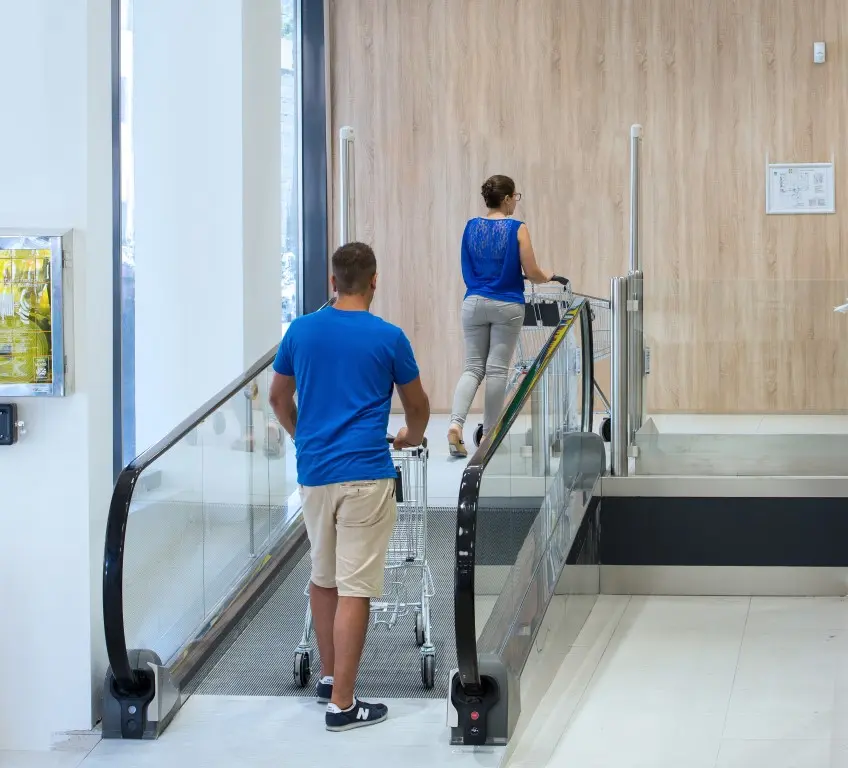 thyssenkrupp instala os mais pequenos tapetes rolantes do mundo num ...