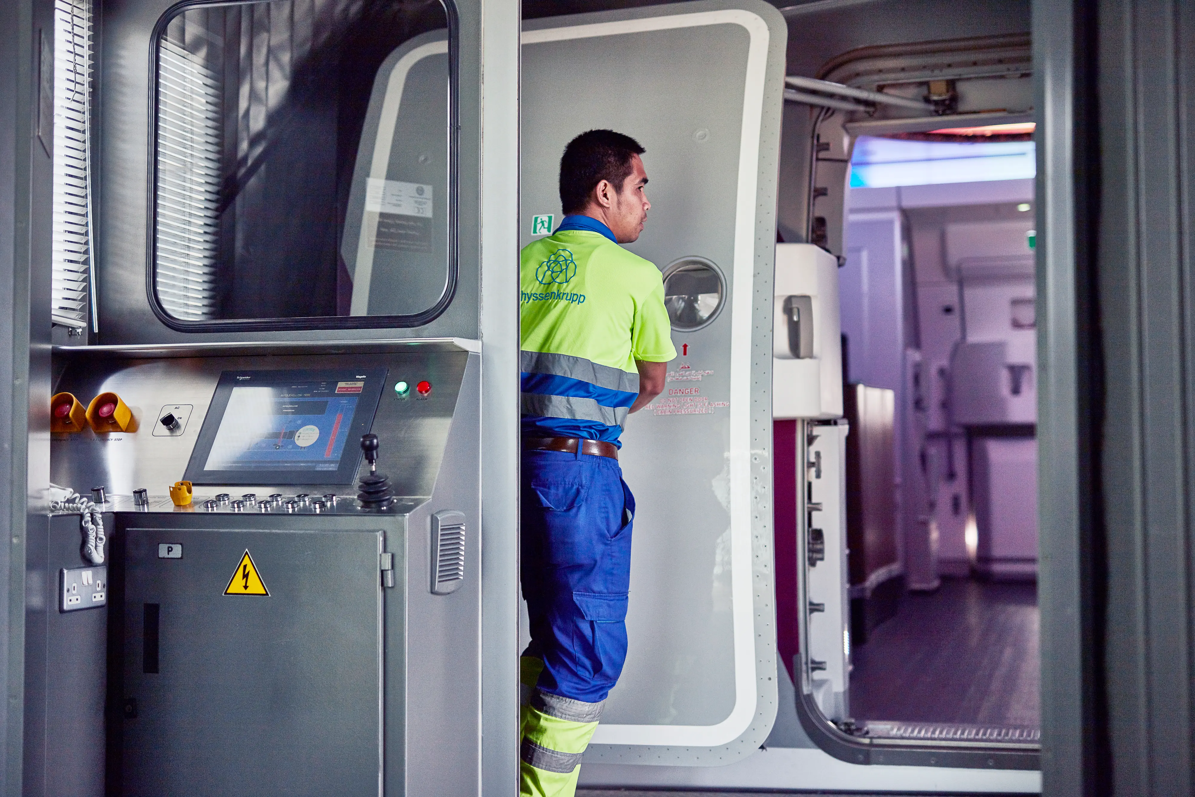 „Die Wissenschaft des Ankommens“: thyssenkrupp Airport Solutions lädt zum Expertengespräch auf ...