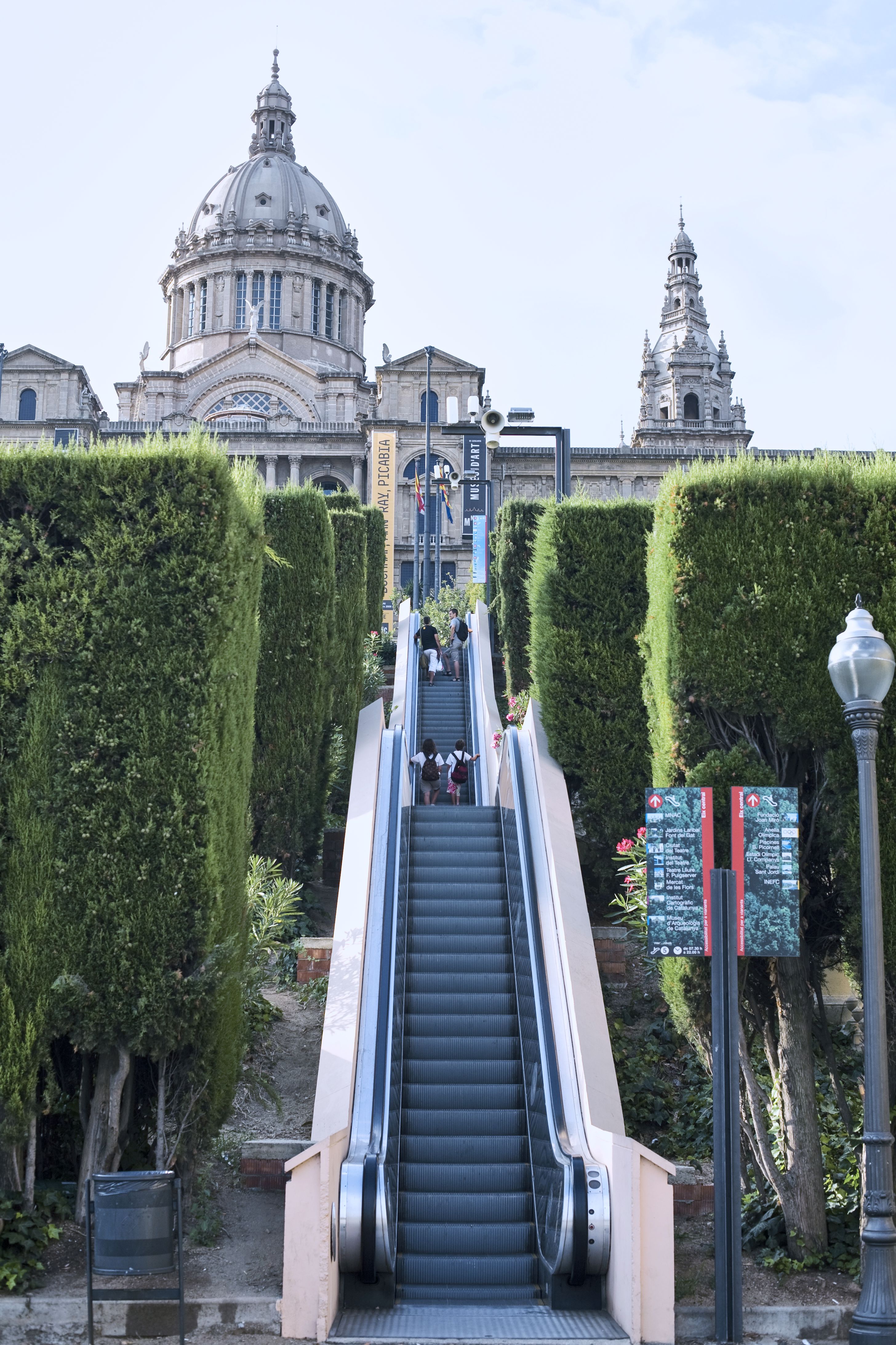escalators santander